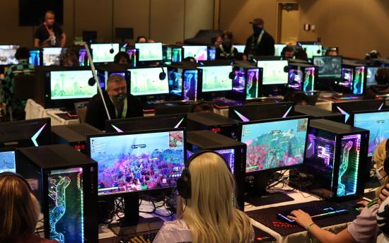 Blog - How to Pick the Best Custom Gaming PC For You – Fluidgaming